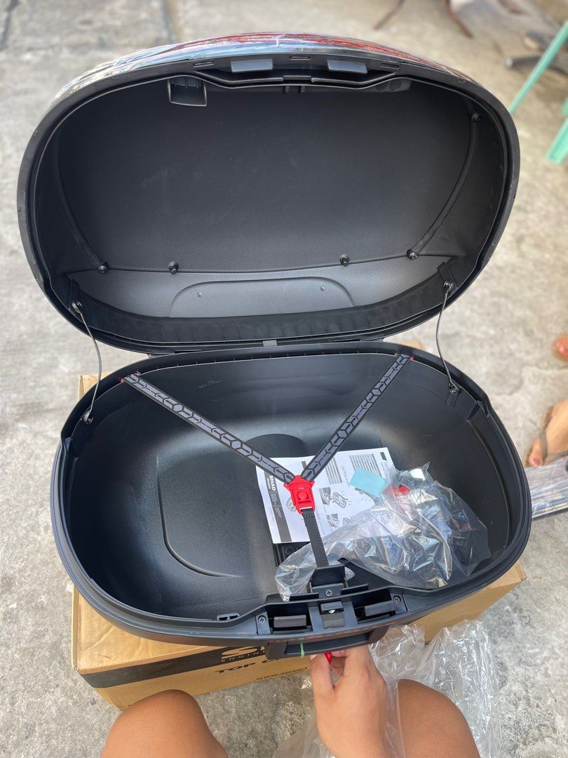 SHAD TOP BOX 46 LITERS on Carousell