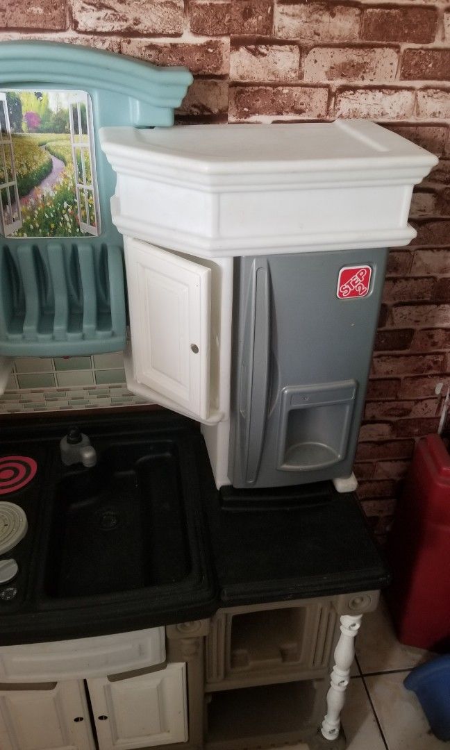 Step 2 kitchen toy on Carousell