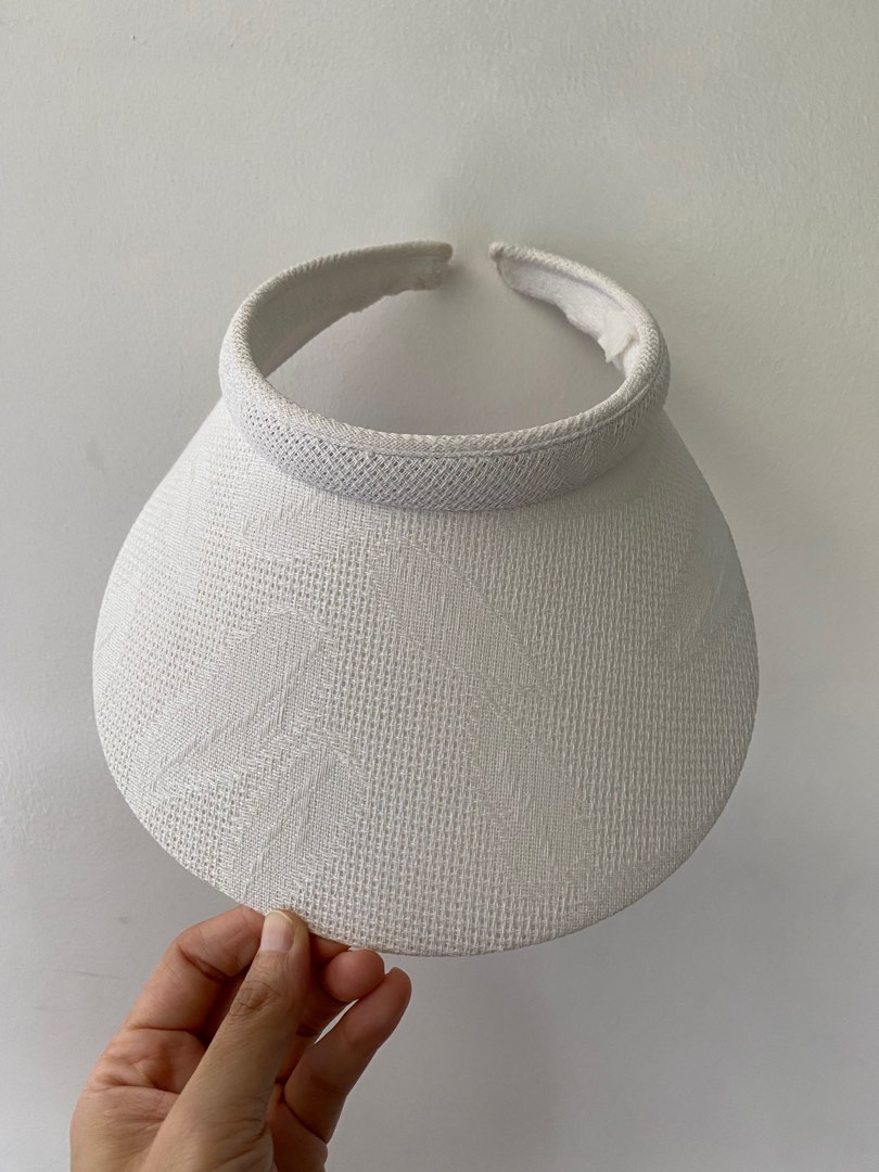 Sun visor white on Carousell
