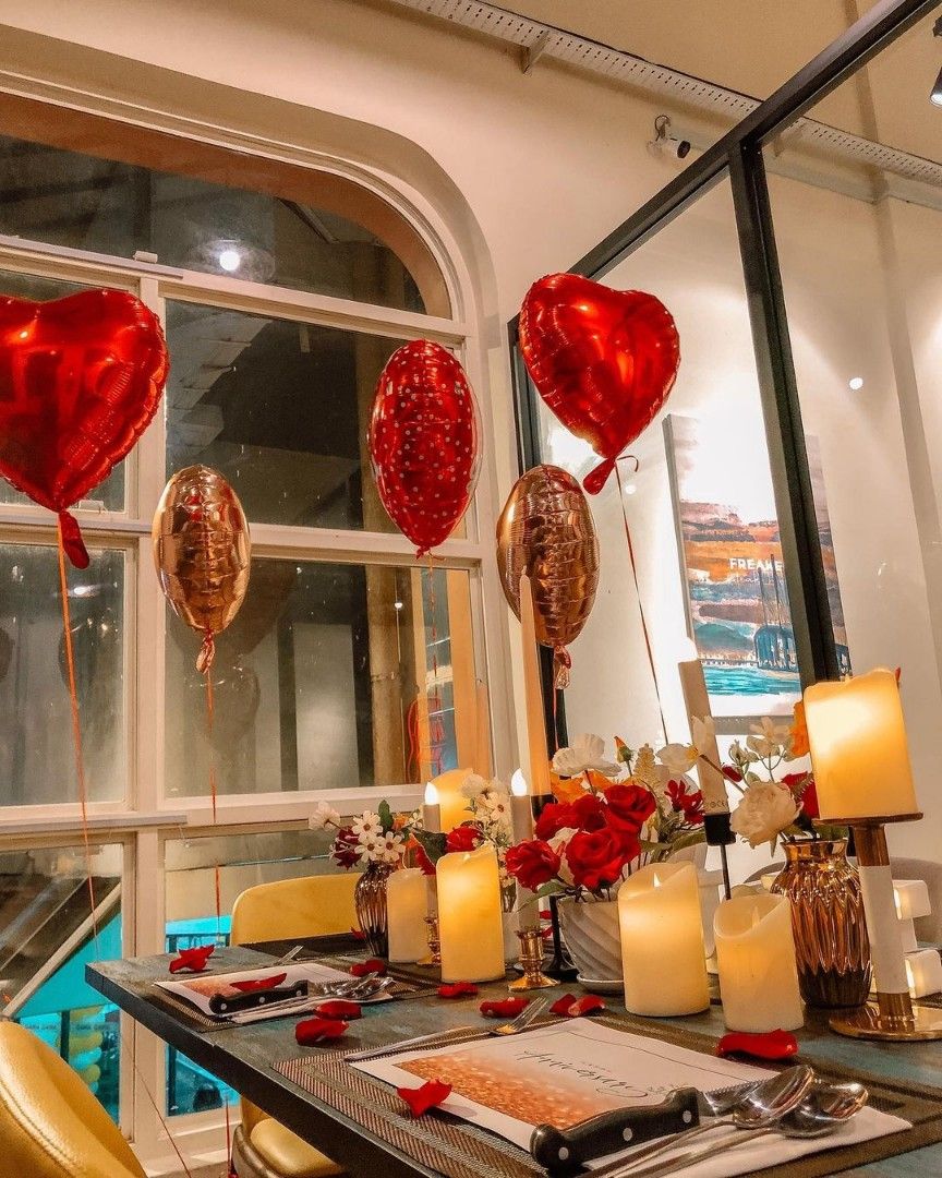 Table deco setup surprise birthday anniversary, Hobbies & Toys ...