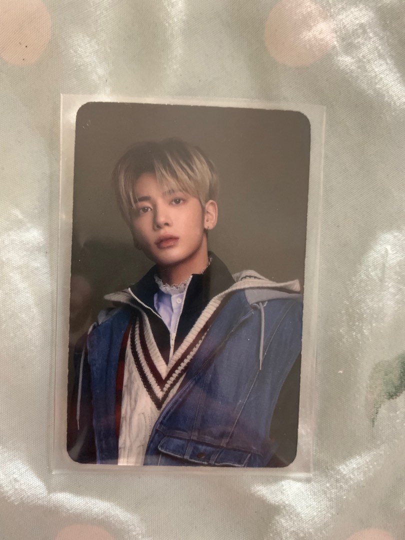Txt official photo card DCON (taehyun) on Carousell