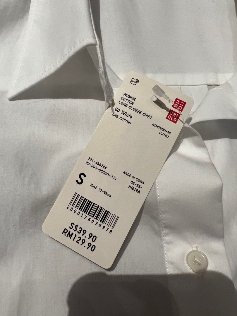 Uniqlo 100% Cotton Basic White Shirt in Small, Women's Fashion, Tops, Shirts on Carousell
