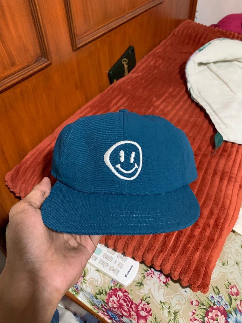 vans smiley cap, Men's Fashion, Watches & Accessories, Caps & Hats on ...