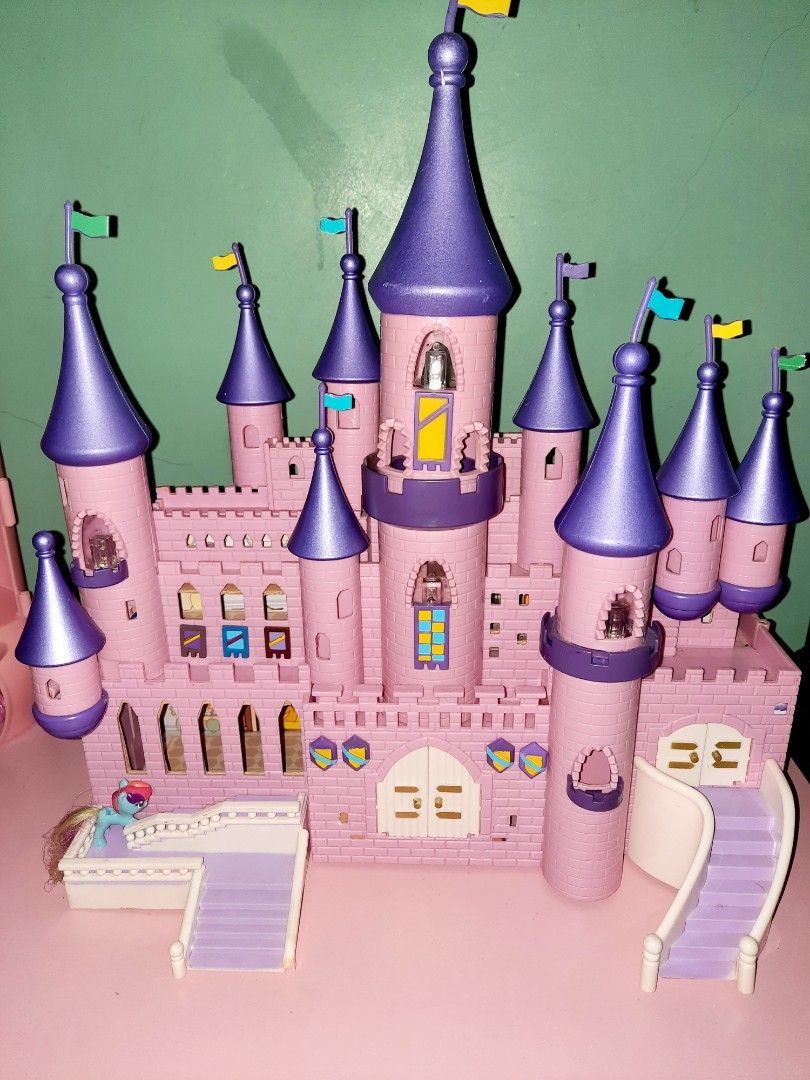 Vintage 2001 Cinderella Boley Castle Fold out, Hobbies & Toys, Toys ...