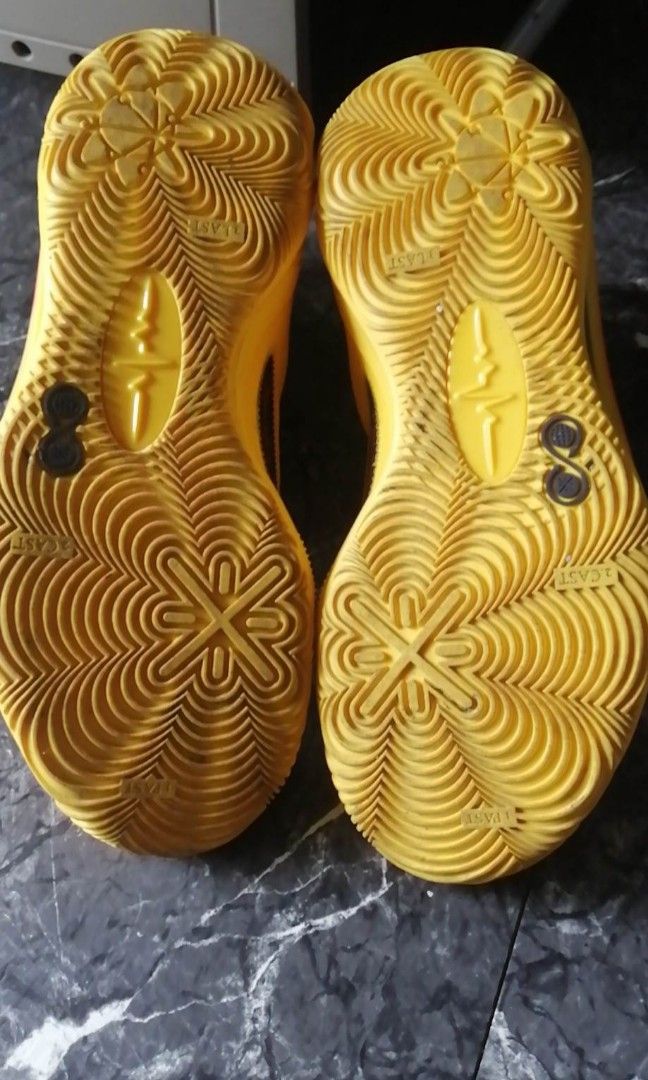 wow 808 v2 ultra, Men's Fashion, Footwear, Sneakers on Carousell