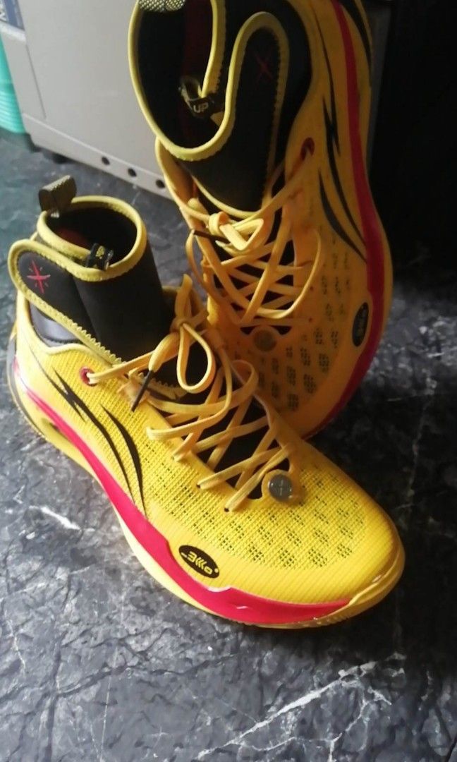 wow 808 v2 ultra, Men's Fashion, Footwear, Sneakers on Carousell