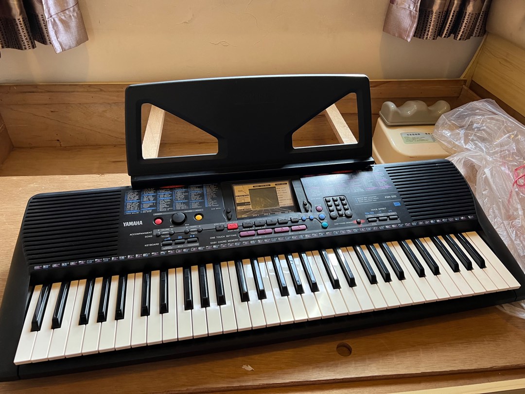 Yamaha psr 200 電子琴, 興趣及遊戲, 音樂、樂器 & 配件, 樂器 - Carousell
