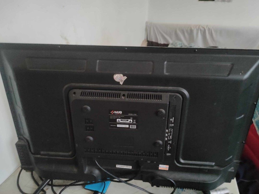 38 inch TV HUG brand on Carousell