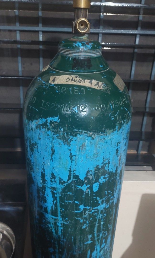 50kg Oxygen tank (full), Health & Nutrition, Medical Supplies & Tools ...