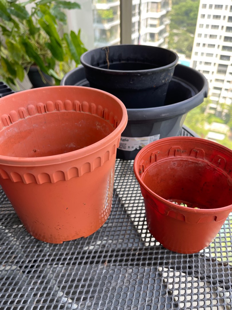 Assorted plastic plant pots, Furniture & Home Living, Gardening, Pots ...