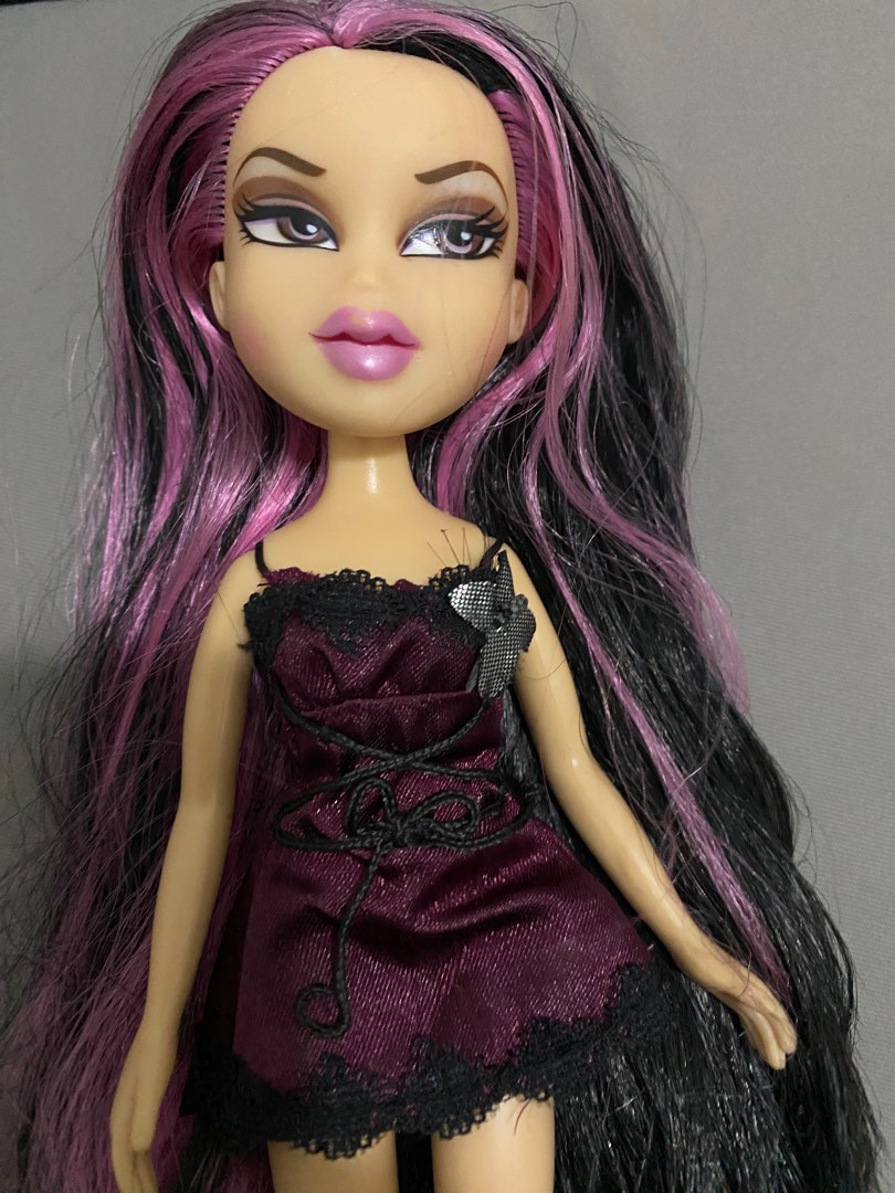 BRATZ BOTIQUE LOVE JADE DOLL, Hobbies & Toys, Toys & Games on Carousell