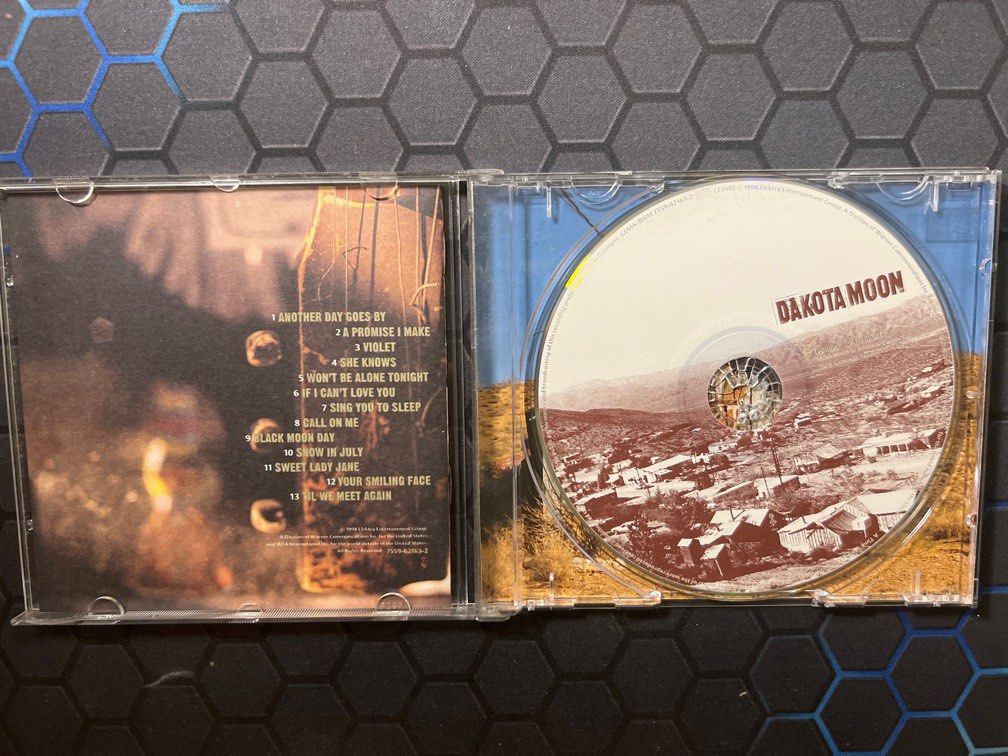 CD DAKOTA MOON, Hobbies & Toys, Music & Media, CDs & DVDs on Carousell