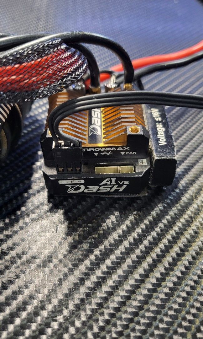 Dash Esc with reverse polarity cap and esc fan., Hobbies & Toys, Toys ...