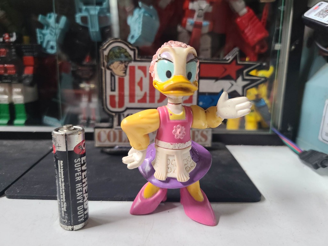 Disney's Epcot Center Daisy Duck Vintage 1993, Hobbies & Toys, Toys ...