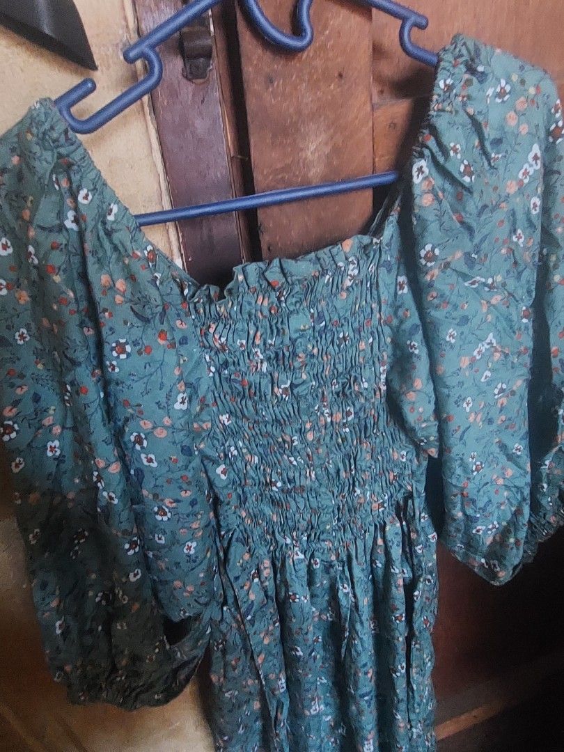 Elona dress, Fesyen Wanita, Pakaian Wanita, Gaun & Rok di Carousell