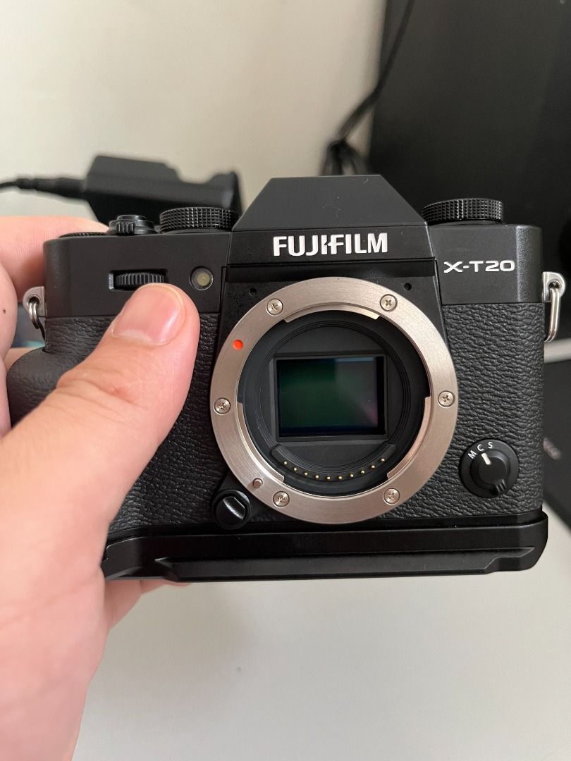 FUJIFILM XT20, Photography, Cameras on Carousell