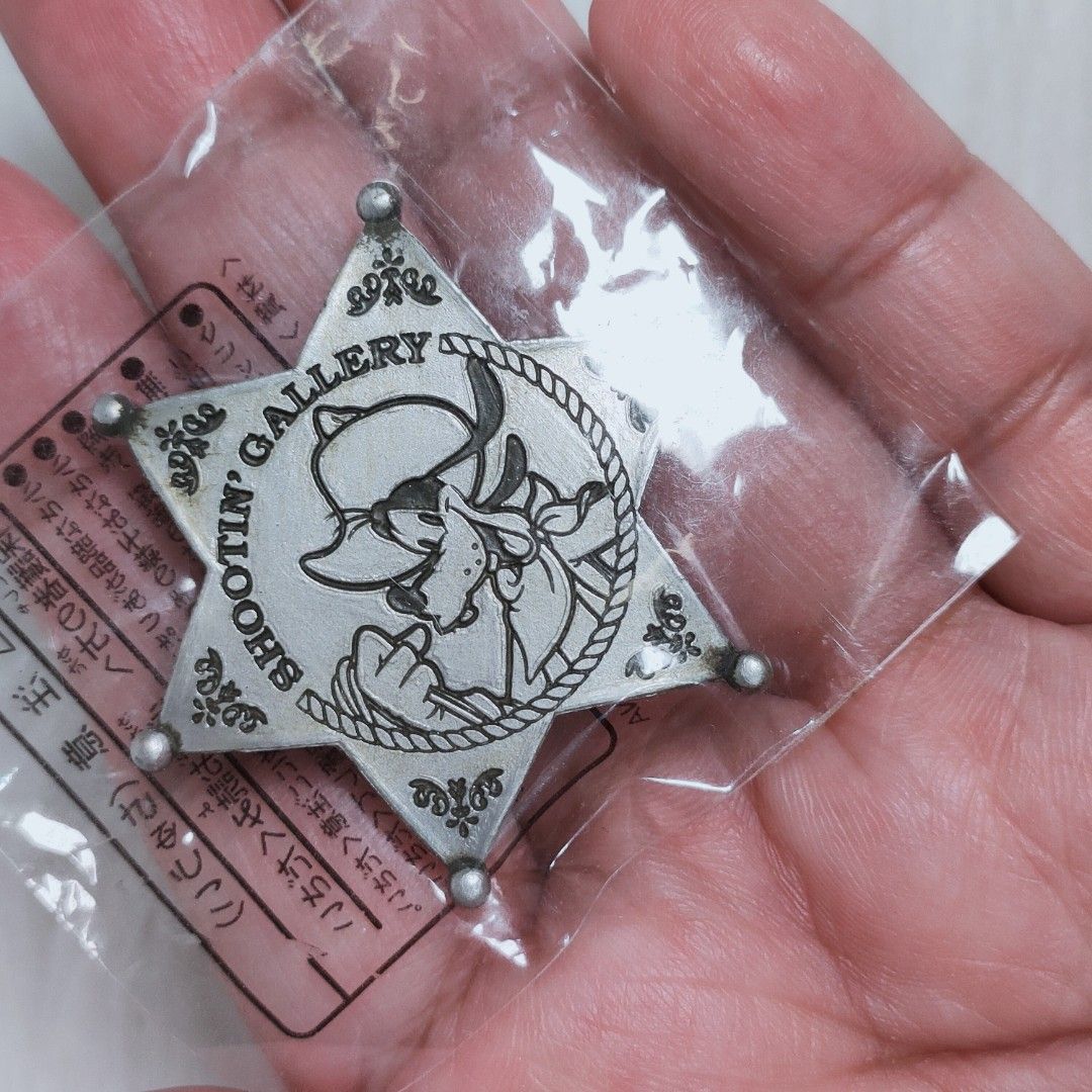 Goofy Star Badge, Hobbies & Toys, Toys & Games on Carousell