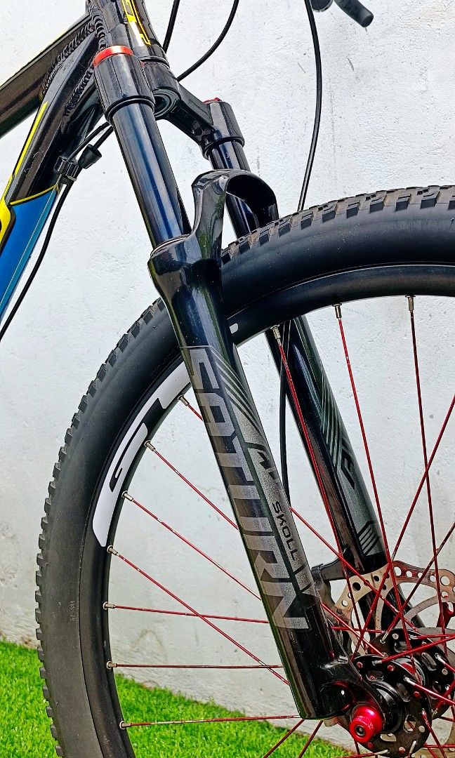 GT Avalanche Comp 27.5 Mountain Bike MTB Shimano Deore XT Maxxis Parts ...