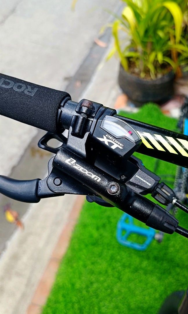 GT Avalanche Comp 27.5 Mountain Bike MTB Shimano Deore XT Maxxis Parts ...