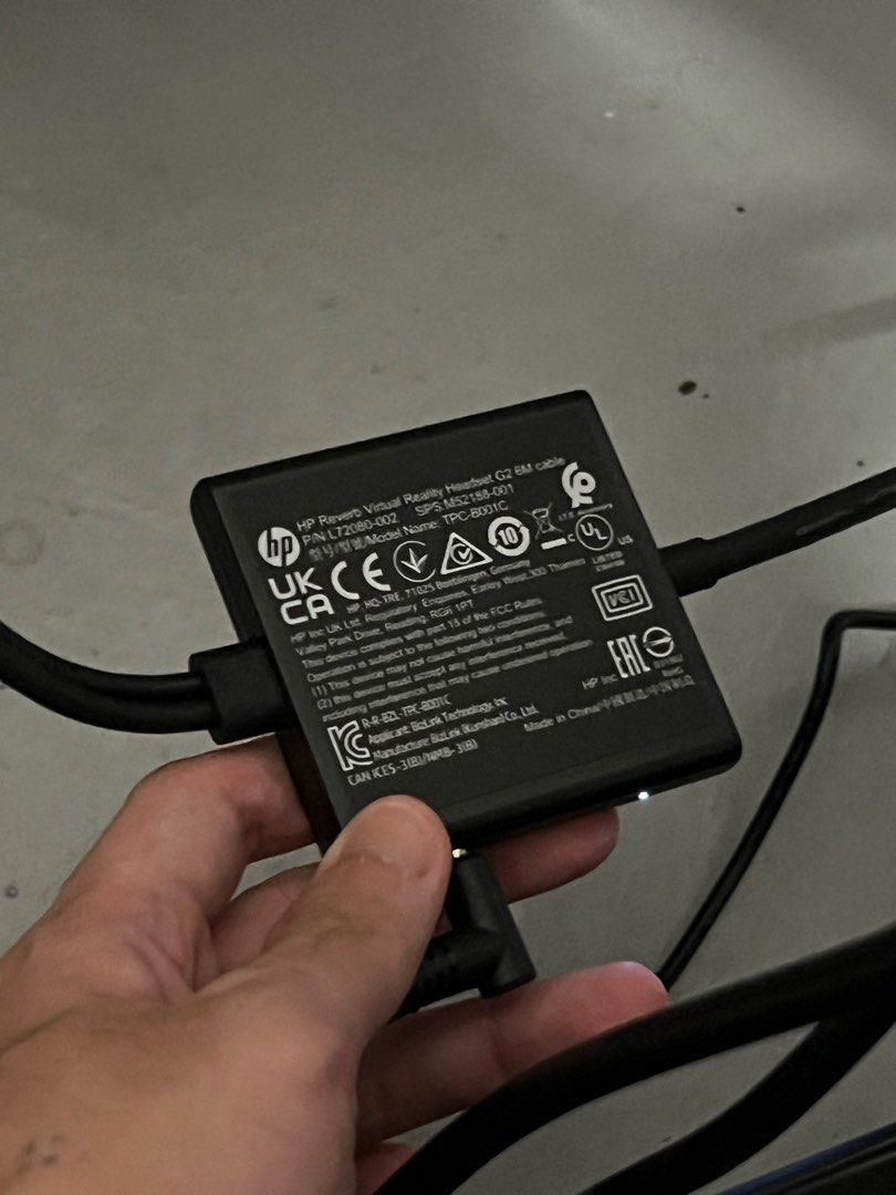 HP REVERB G2 V2 with controllers , 101% V2, Video Gaming, Video Game ...