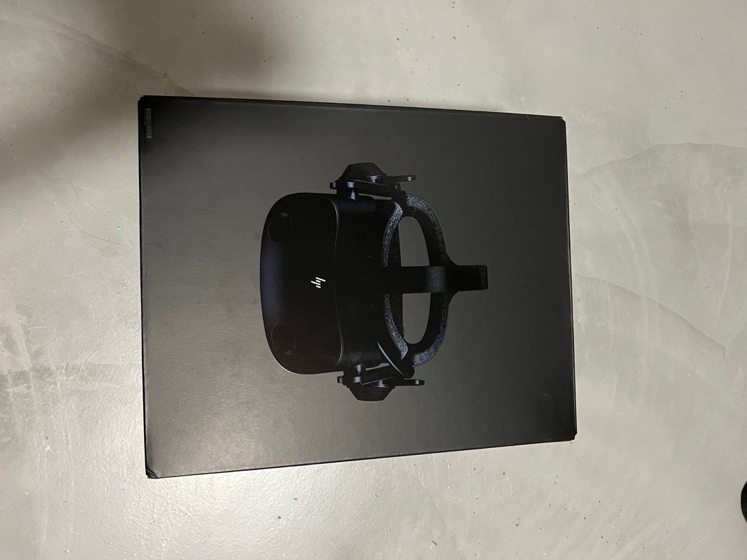 HP REVERB G2 V2 with controllers , 101% V2, Video Gaming, Video Game ...