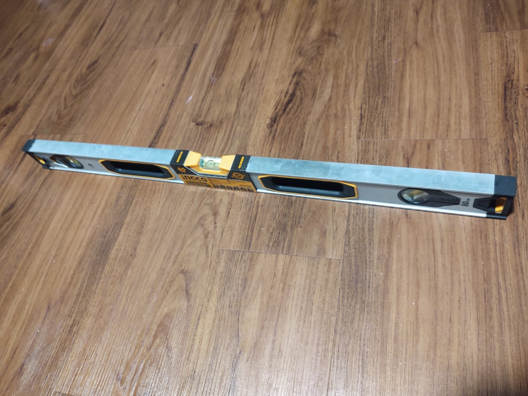 INGCO HSL38080M Spirit Level With Powerful Magnets, Furniture & Home ...