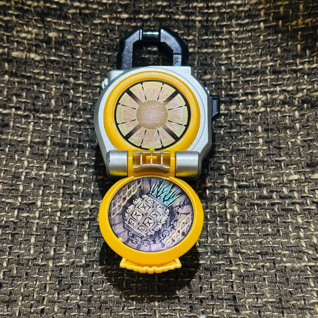 KAMEN RIDER GAIM DX LOCKSEED PINEAPPLE 2013 Bandai China on Carousell