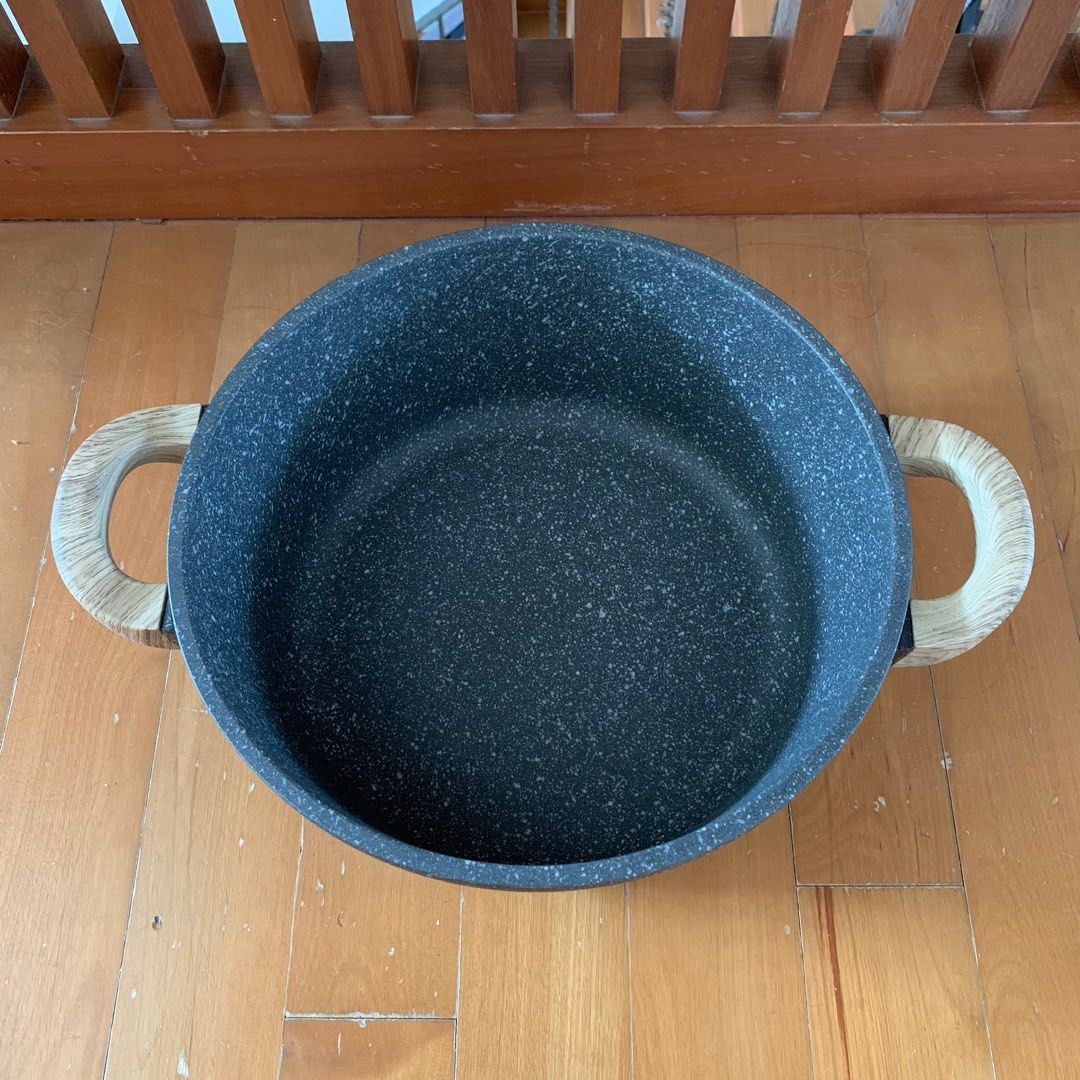 La Gourmet Shogun Japan nonstick granite cooking pot, Furniture & Home ...