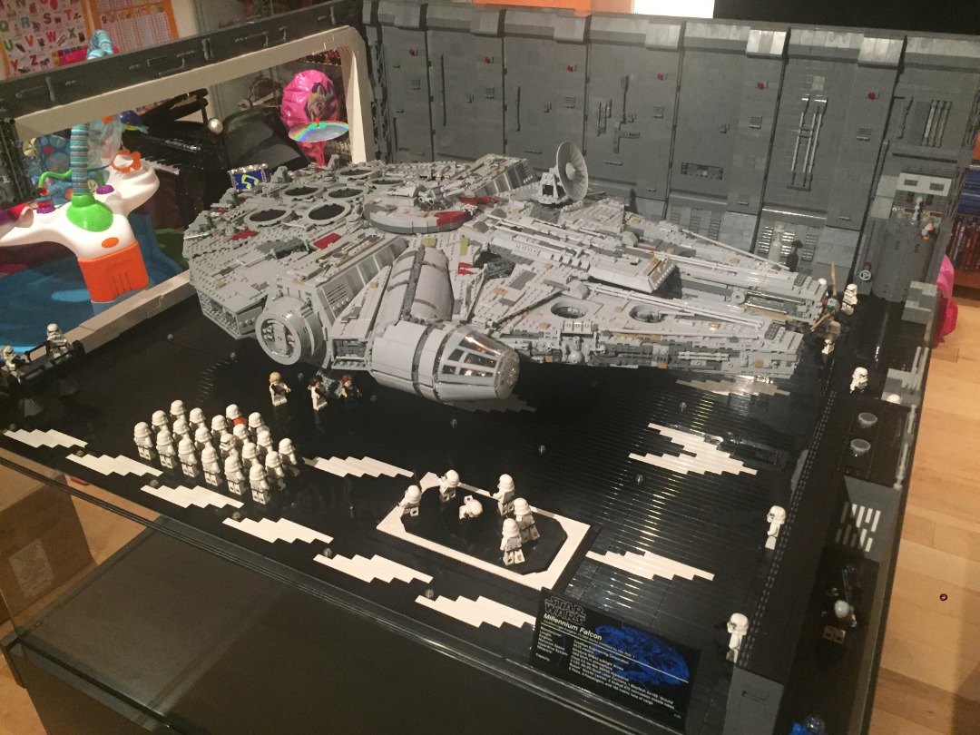 LEGO Compatible Docking Bay 327 (7858 pcs) for UCS Millenium Falcon ...
