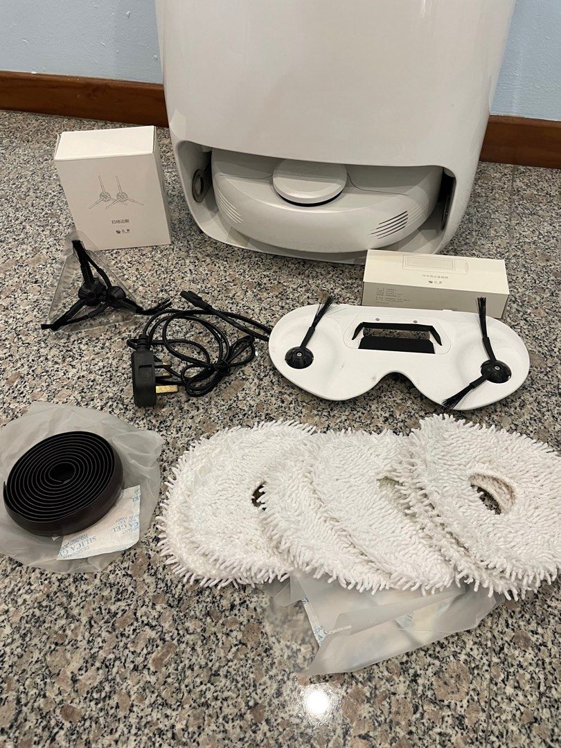 NARWAL J1 Generation Sweeping Robot Auto Washing Mop (Singapore Version ...