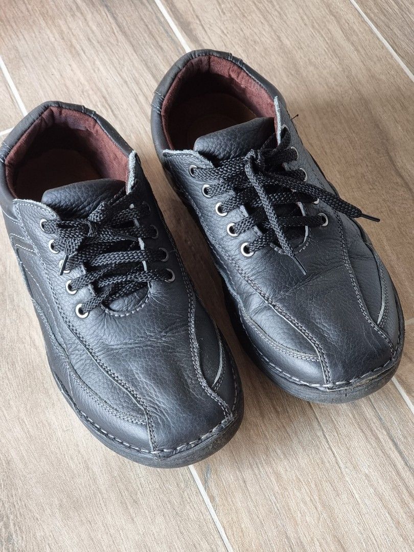 Obermain shoe, Men's Fashion, Footwear, Casual shoes on Carousell