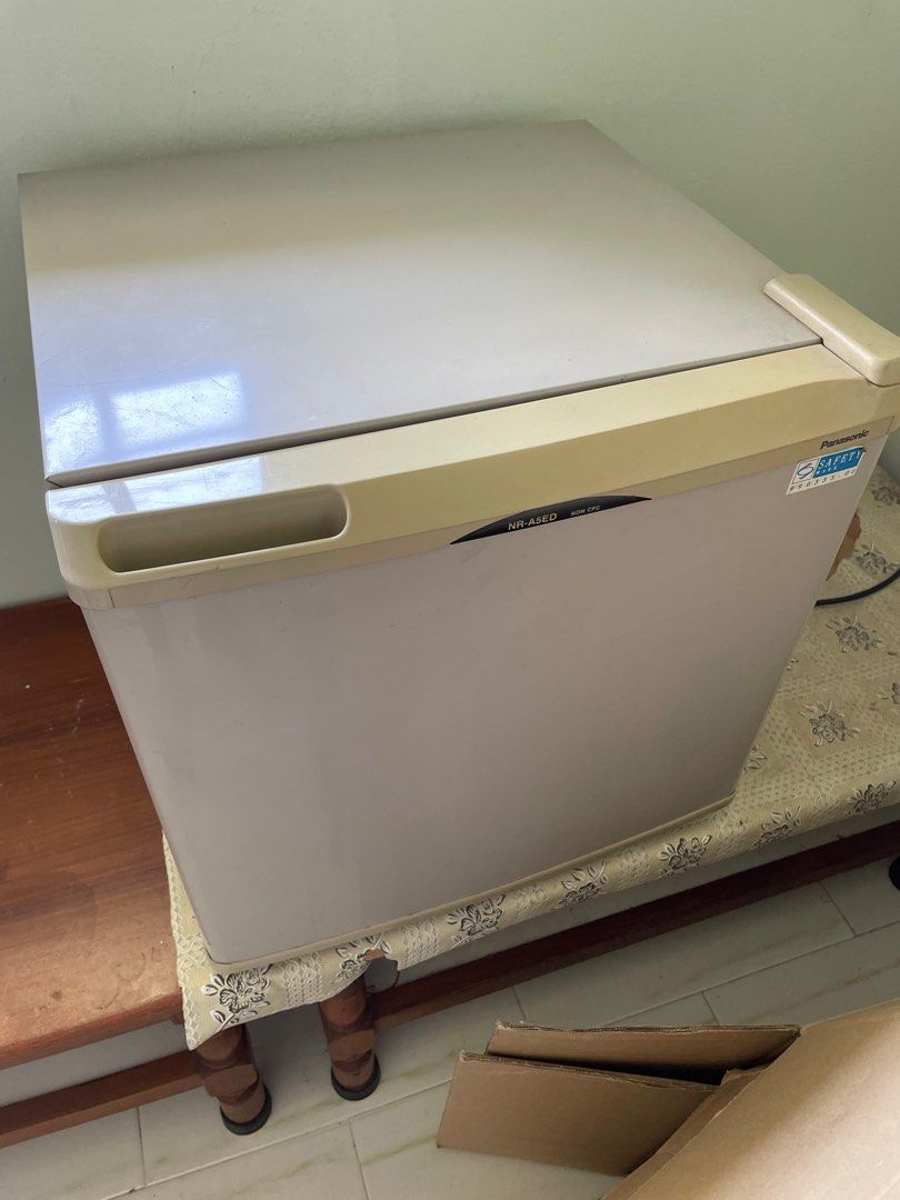 Panasonic mini fridge, TV & Home Appliances, Kitchen Appliances ...