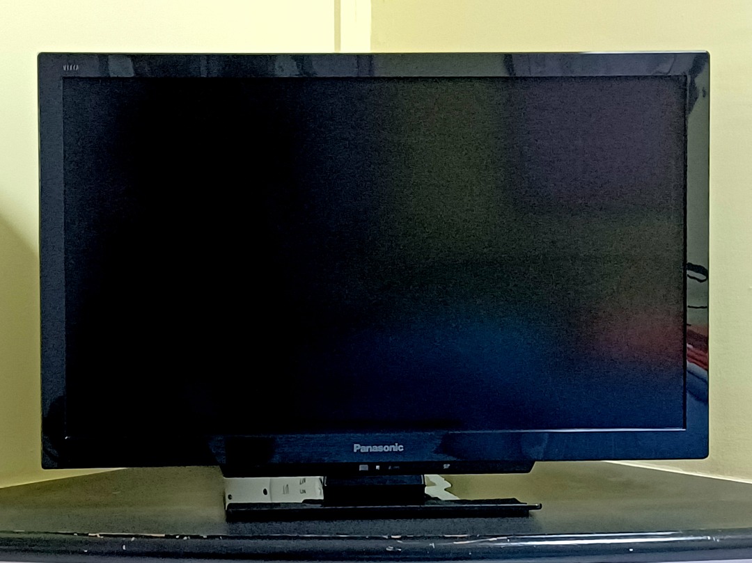 Panasonic Viera 32" TV, TV & Home Appliances, TV & Entertainment, TV on ...