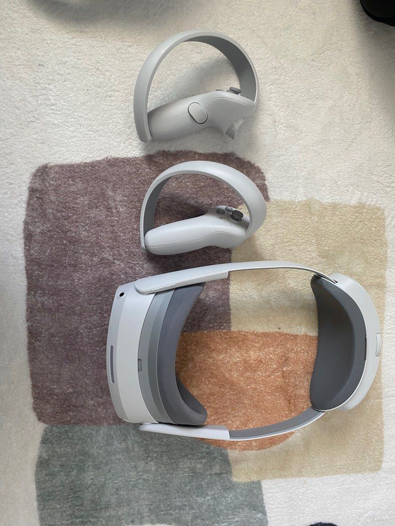 Pico Vr Set, Video Gaming, Gaming Accessories, Virtual Reality on Carousell