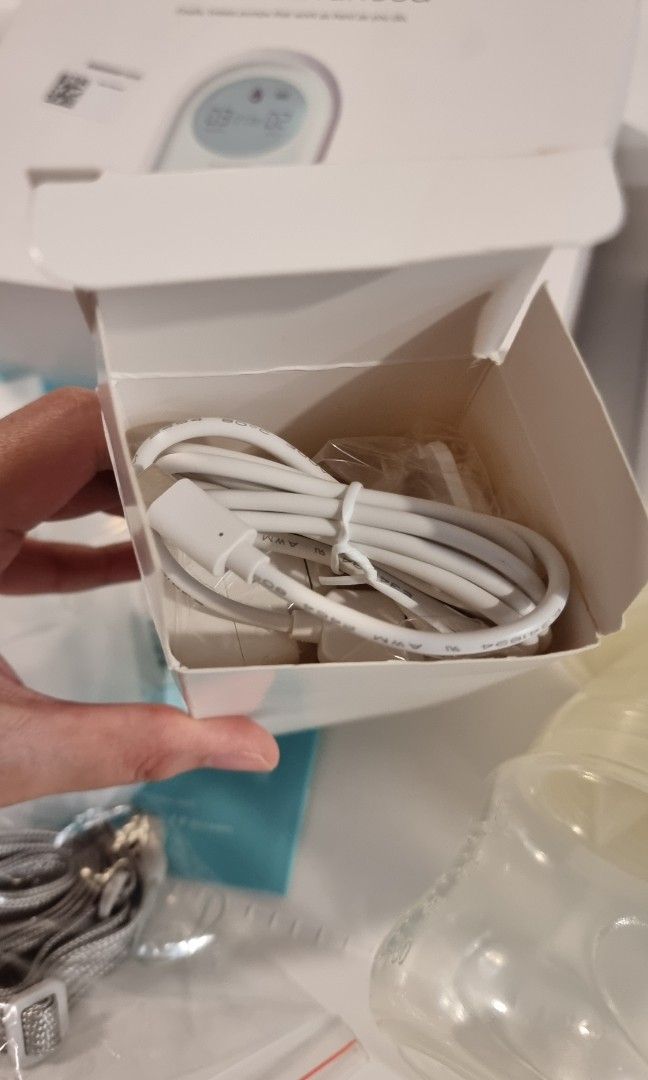 Pumpables Genie Advanced Portable Breast Pump, Babies & Kids, Nursing ...