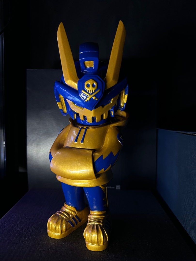 Quiccs x johnnie walker “Keep Grinding”, Hobbies & Toys, Toys & Games ...