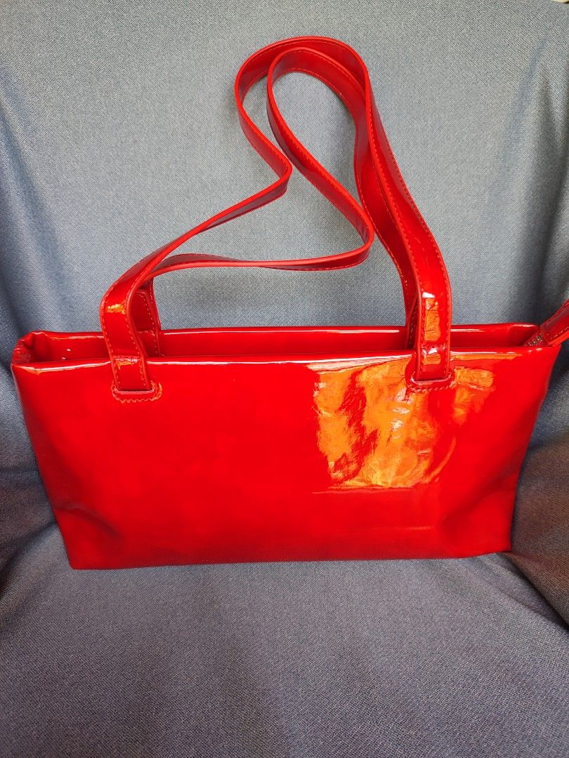 red shiny bag on Carousell