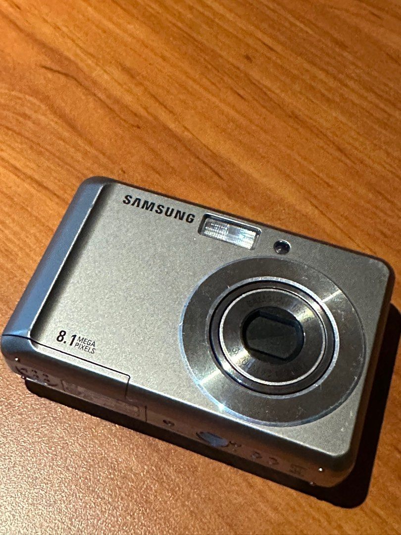 SAMSUNG ES10, Photography, Cameras on Carousell