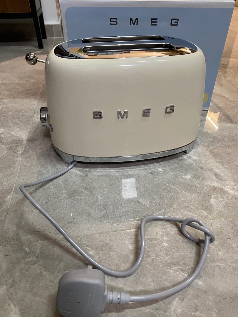 Smeg - kettle and toaster, TV & Home Appliances, Kitchen Appliances ...