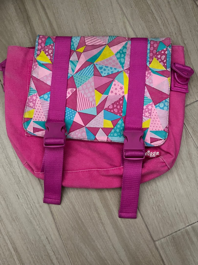 Smiggle bag, Babies & Kids, Babies & Kids Fashion on Carousell