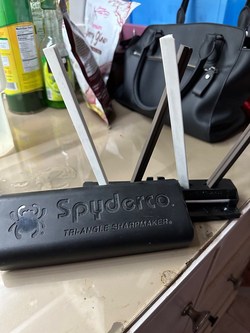 SPYDERCO Tri-Angle sharpener, Hobbies & Toys, Stationary & Craft, Craft ...