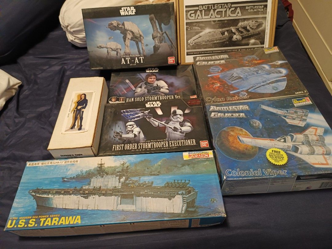 Star wars Battlestar Galactica + USS Tarawa scale models & Hasegawa MK ...