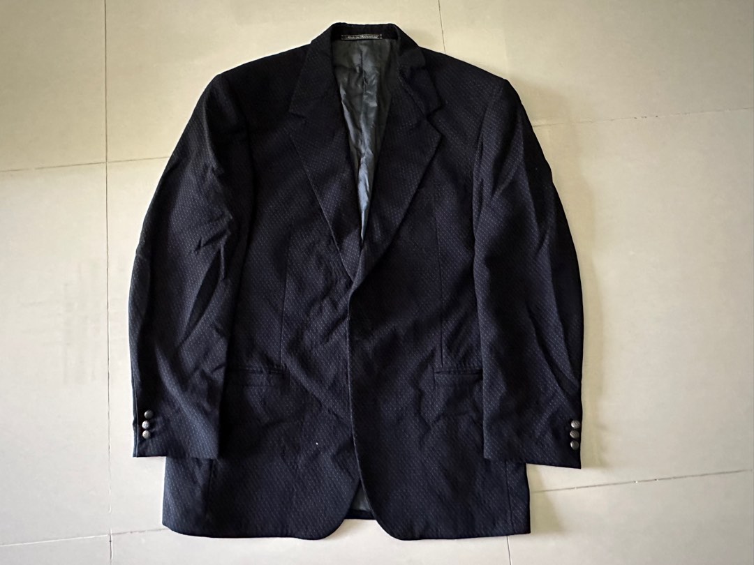 Suit Coat, Men's Fashion, Coats, Jackets and Outerwear on Carousell