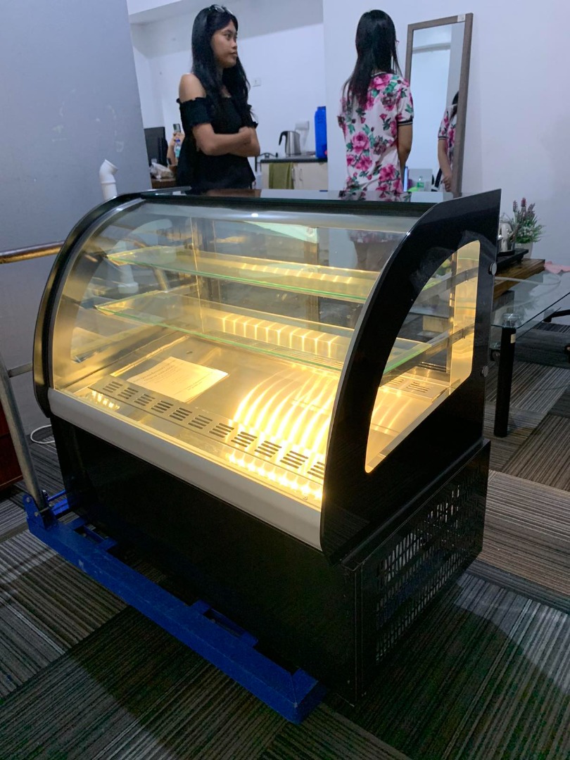 TABLE TOP CHILLER FOR DESSERTS EP-48 CURVE TYPE, TV & Home Appliances ...