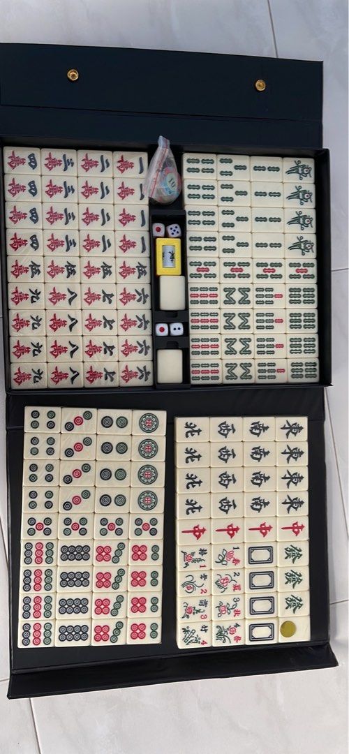Taiwan Mahjong, Hobbies & Toys, Toys & Games on Carousell
