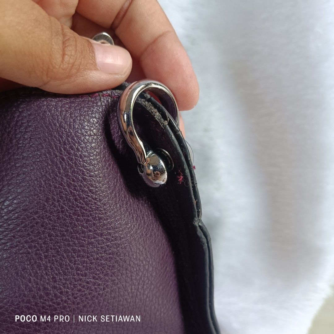 Tas Kulas Ungu Tua, Fesyen Wanita, Tas & Dompet di Carousell