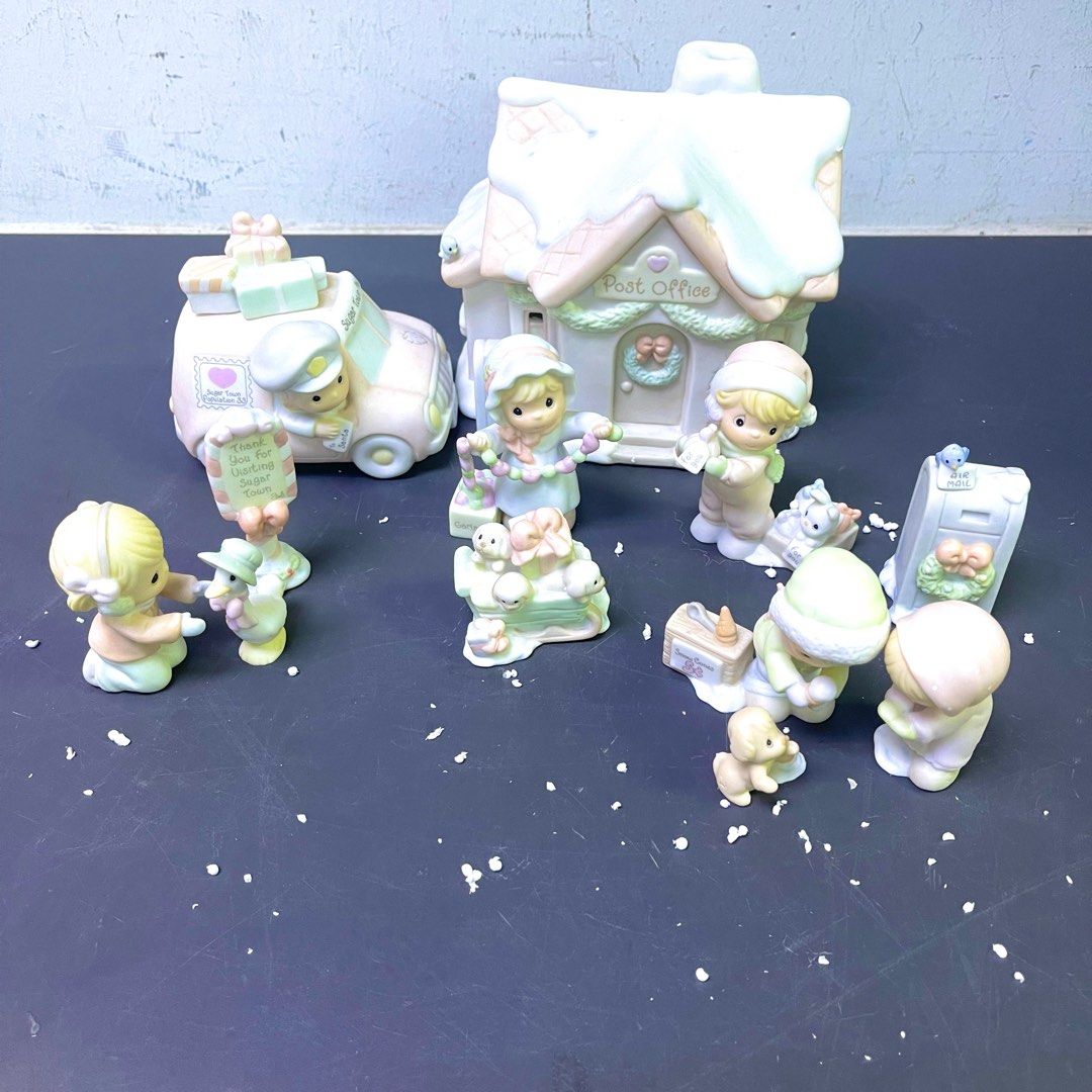 TP-PRECIOUS MOMENTS Sugar Town Post Office Set, Hobbies & Toys ...