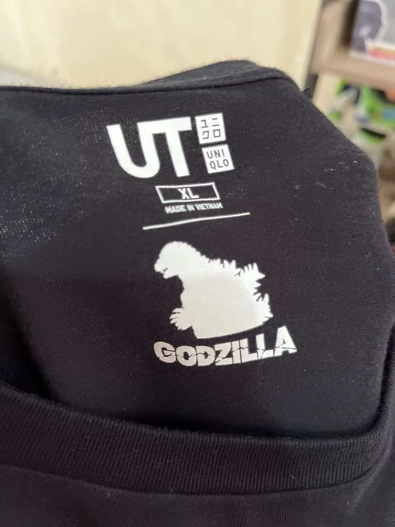 Uniqlo x Godzilla World UT Mecha Godzilla Rare from Japan /XL on tag ...
