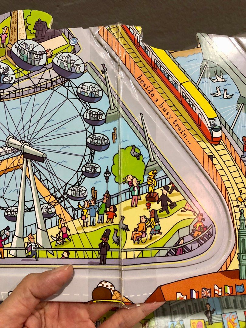 Usborne Wind-up bus board book, Hobbies & Toys, Books & Magazines ...