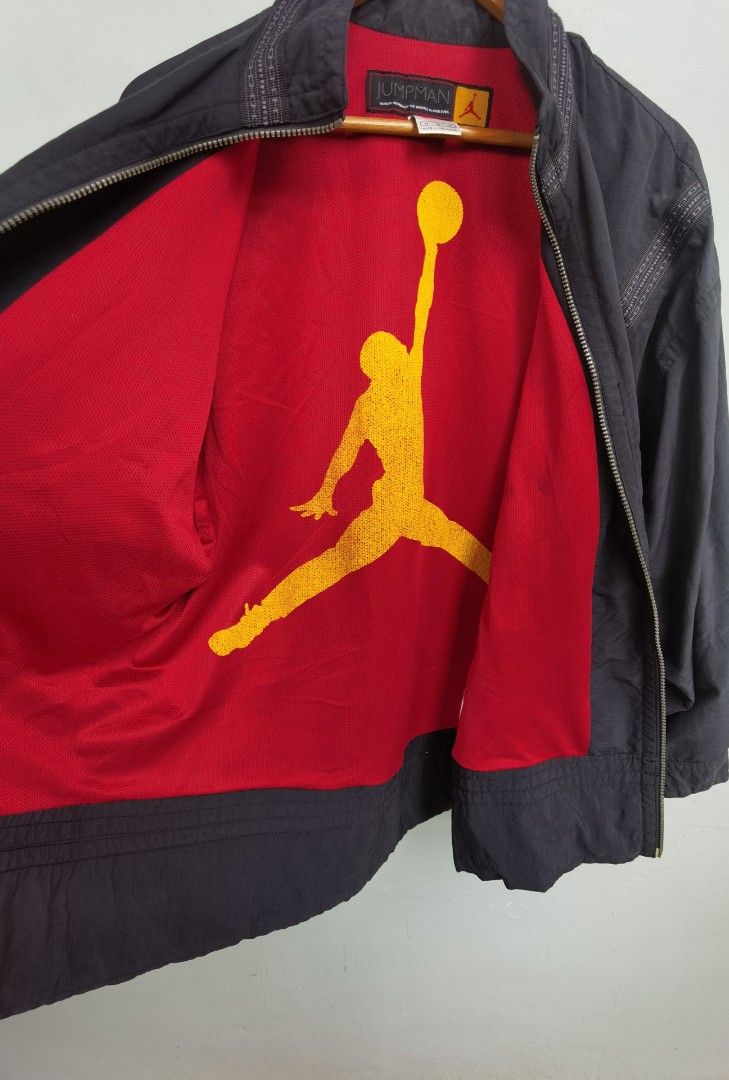 Vintage Jordan windbreaker on Carousell